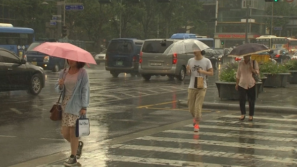 [날씨] 내일 중부·전북 5~20mm 비 | JTBC 뉴스