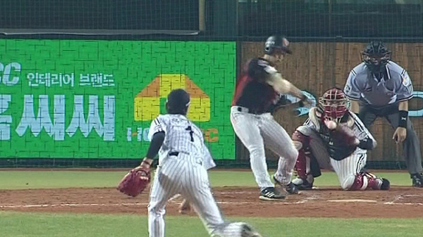 LG '1위로 가자!'-롯데 '가을야구 하자!'…치열한 접전 | JTBC 뉴스