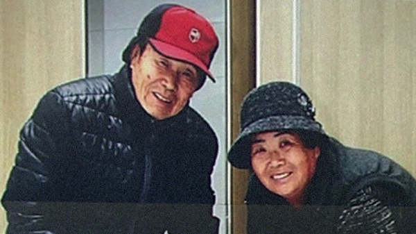 1년 화장실 청소해 번 1000만 원 기부…노부부 화제 | JTBC 뉴스