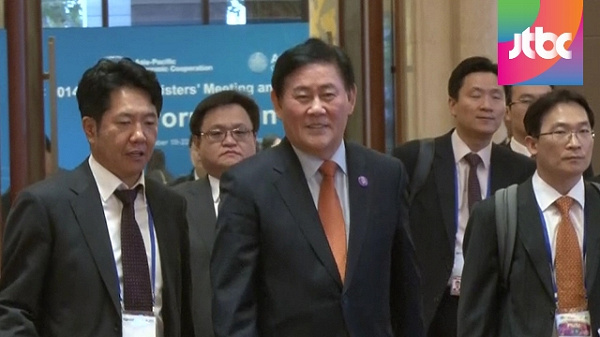 최경환 "AIIB 구조 중국과 이견…조건 바뀌면 가입 가능" | JTBC 뉴스