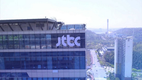 '가장 즐겨보는 뉴스 채널' JTBC 45%……지상파 압도 | JTBC 뉴스