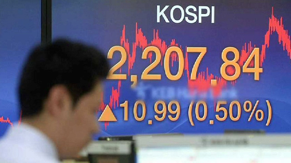 6년 만에 2,200선 돌파한 코스피…최고치 경신 눈앞 | JTBC 뉴스