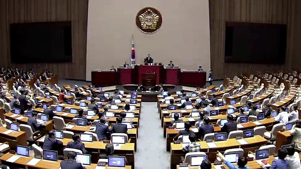 새정부 추경안 진통 끝 본회의 통과…11조300억원 규모 | JTBC 뉴스