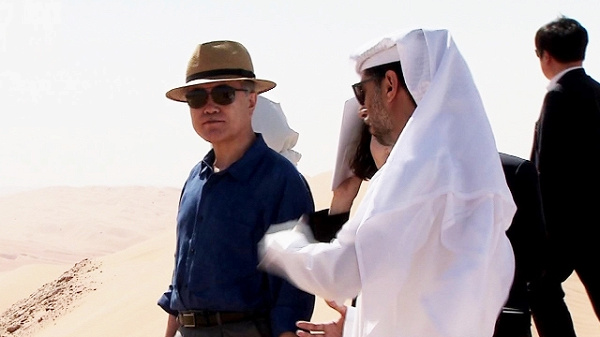 문 대통령, UAE서 '파격 의전' 받아…왕세제 사저 초청 | JTBC 뉴스