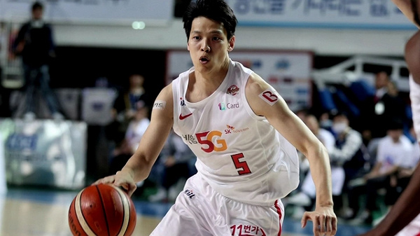 3점 슛 15개 성공…SK, KCC 잡고 챔피언결정전 진출 | JTBC 뉴스