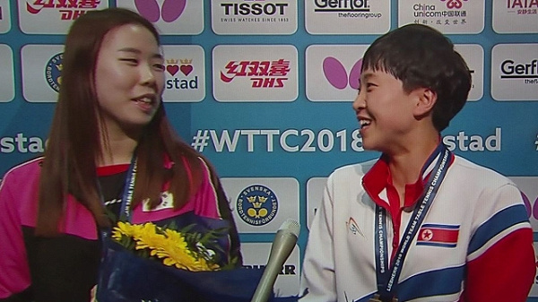 [Talk쏘는 정치] 27년 전엔 울었지만…웃으며 헤어진 남북단일팀 | JTBC 뉴스