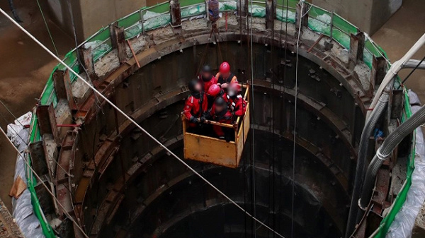 연락망·구조장비 없이 지하 40m 아래로…총체적 '부실' | JTBC 뉴스