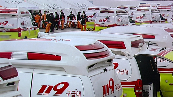 전국 119구급차 열 중 하나는 대구·경북 '집결'…쉴 새 없어 | JTBC 뉴스