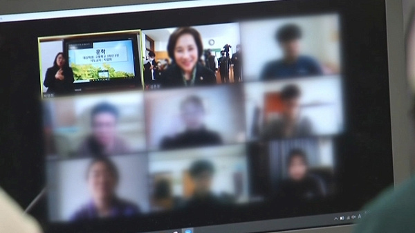 초등 1·2학년 EBS 시청, 3학년은 원격수업…문제 없었나? | JTBC 뉴스