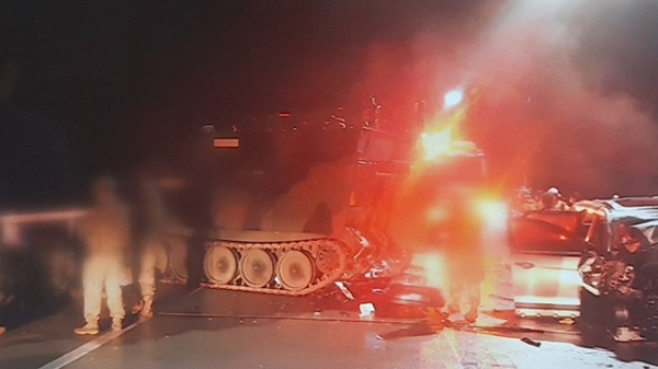 미군 장갑차 추돌한 SUV, 4명 숨져…"호위차량 없어" | JTBC 뉴스