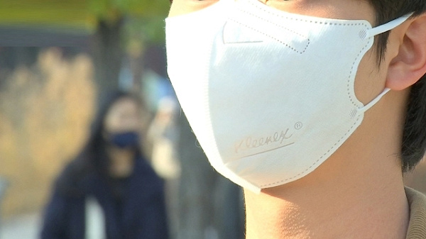 신규확진 81일 만에 300명대…당국 예상보다 빠른 속도 | JTBC 뉴스