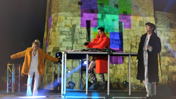 '풍류' 흠뻑 빠진 월드클래스 DJ, '국악 아이돌'과 탈장르 무대 | JTBC 뉴스