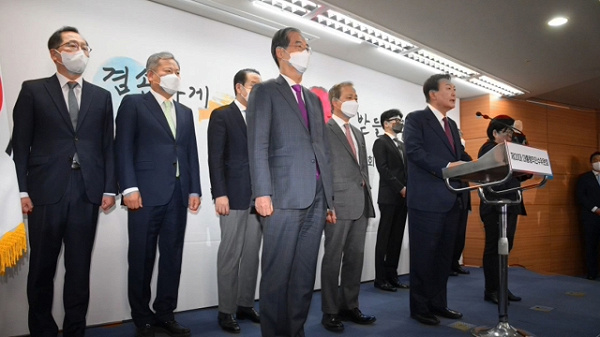 서울대 출신·60대 남성…MB·박근혜 '올드보이' 인사 컴백 | JTBC 뉴스