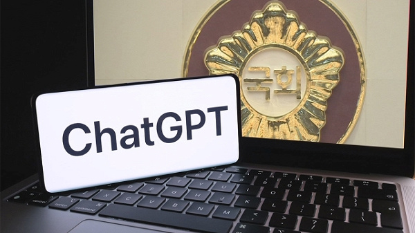 "챗GPT, 이 법안 어때?"…국회에도 부는 ‘AI 바람’ 괜찮을까