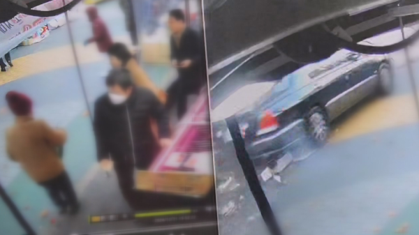 70대 운전자, 목동시장 돌진 'CCTV 입수' | JTBC 뉴스